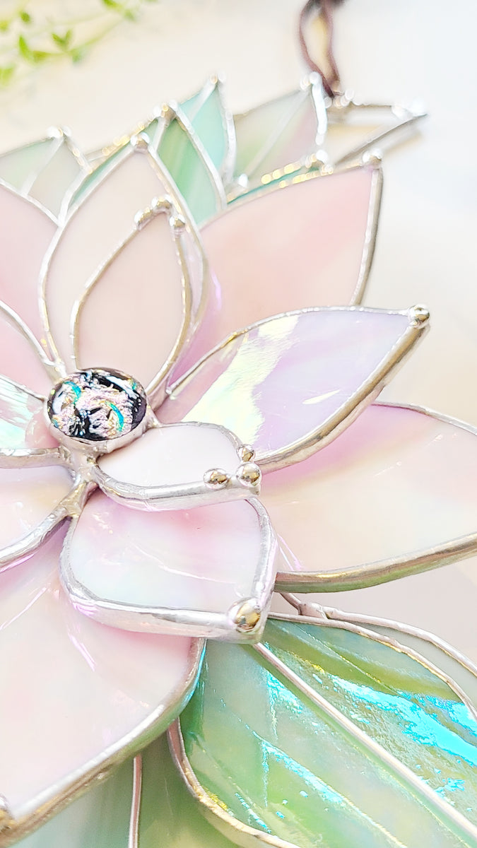 Glimpse Glass - Stained Glass Wreaths and Whimsical Home Decor